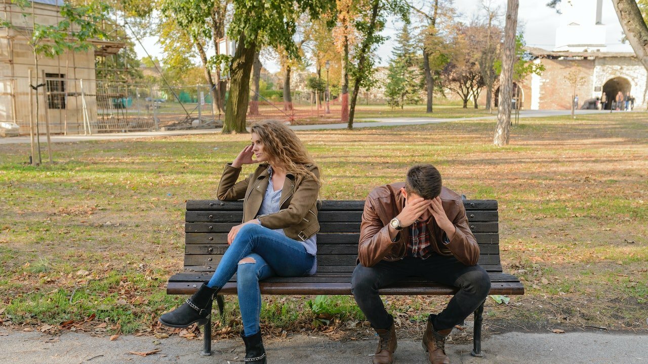 Ini 5 Cara Melupakan Mantan Pacar Bikin Cepat Move On - IndoTimes