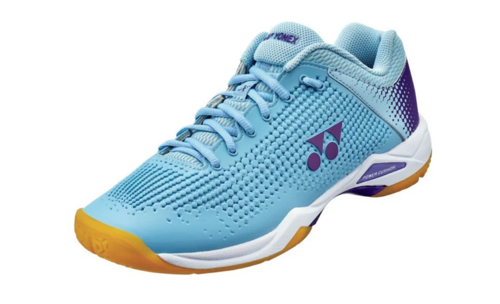 8 Rekomendasi Sepatu Bulutangkis dengan Kualitas Terbaik - IndoTimes