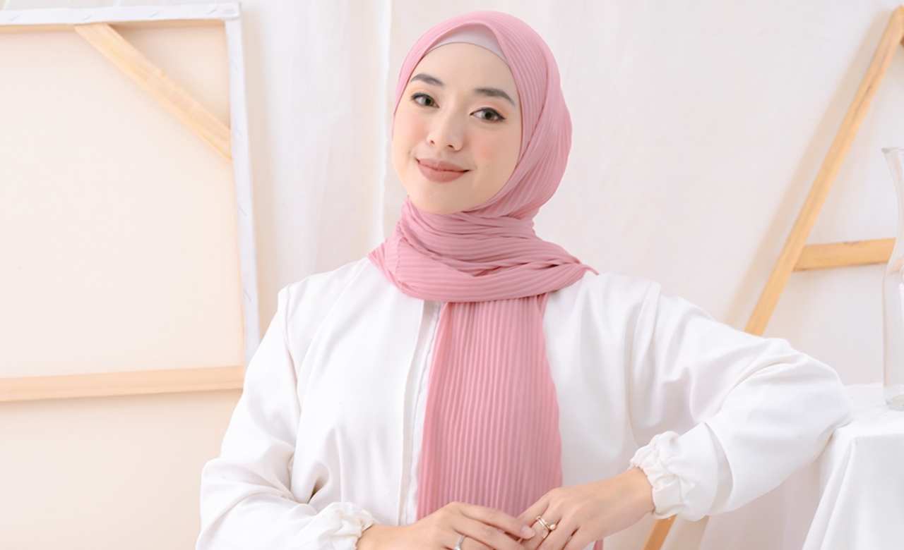 12 Rekomendasi Merek Pashmina Plisket Paling Bagus dan Awet 2022 - IndoTimes