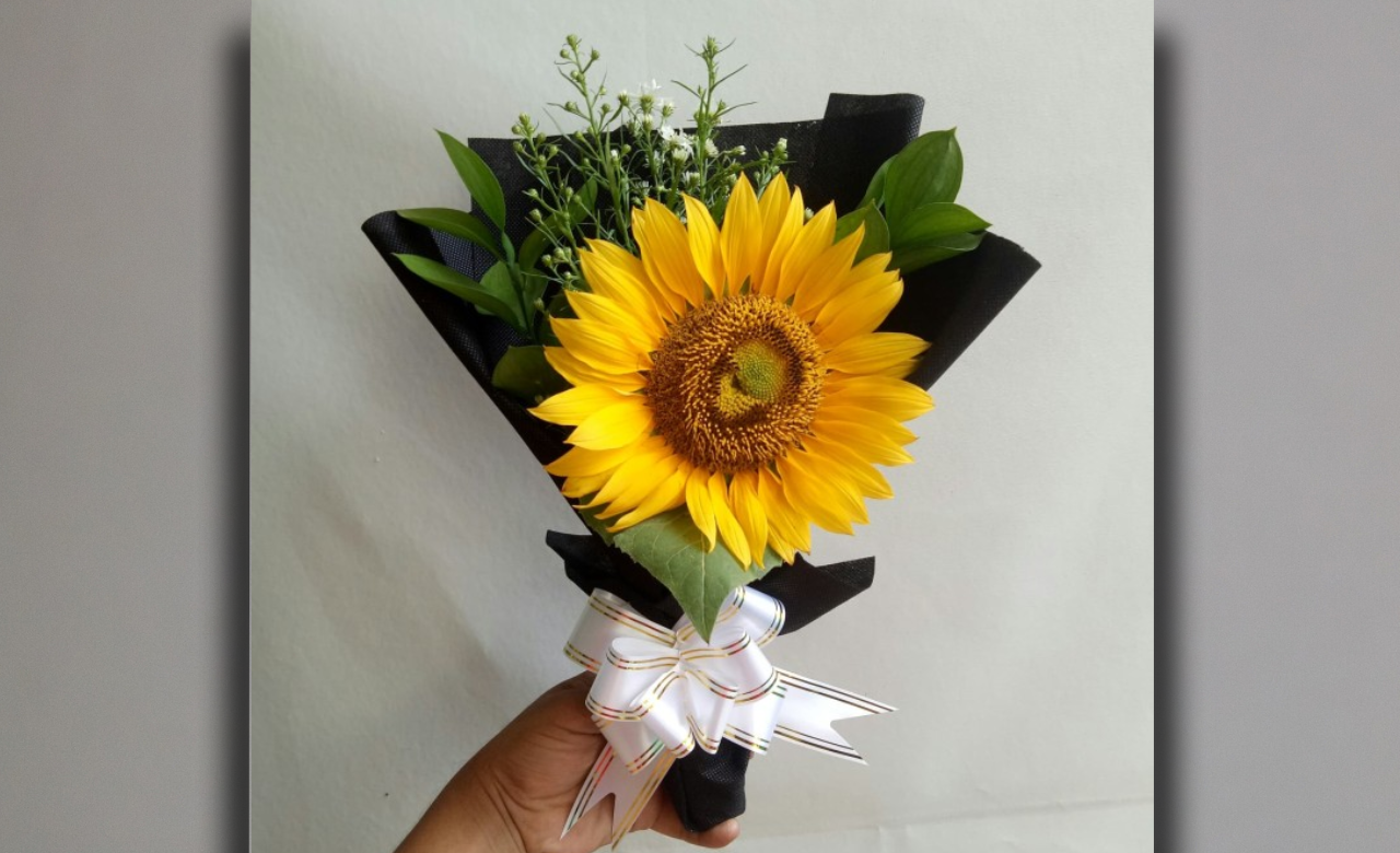 12 Rekomendasi Buket Bunga Terbaik 2022 untuk Momen Istimewa - IndoTimes