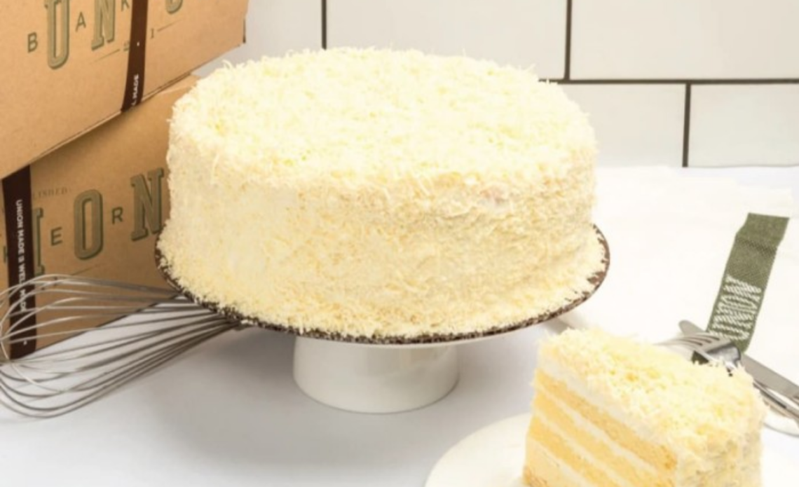 10 Rekomendasi Kue ulang tahun Lezat dan Antimainstream - IndoTimes