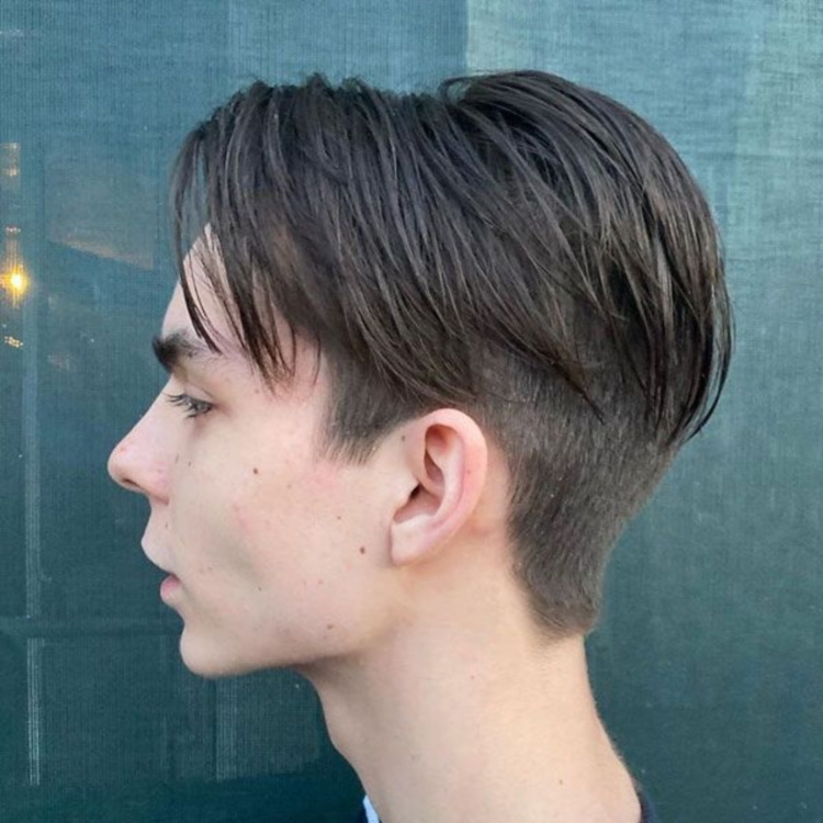 9 Model Rambut Curtain Haircut Pria dan Tips Menatanya - IndoTimes