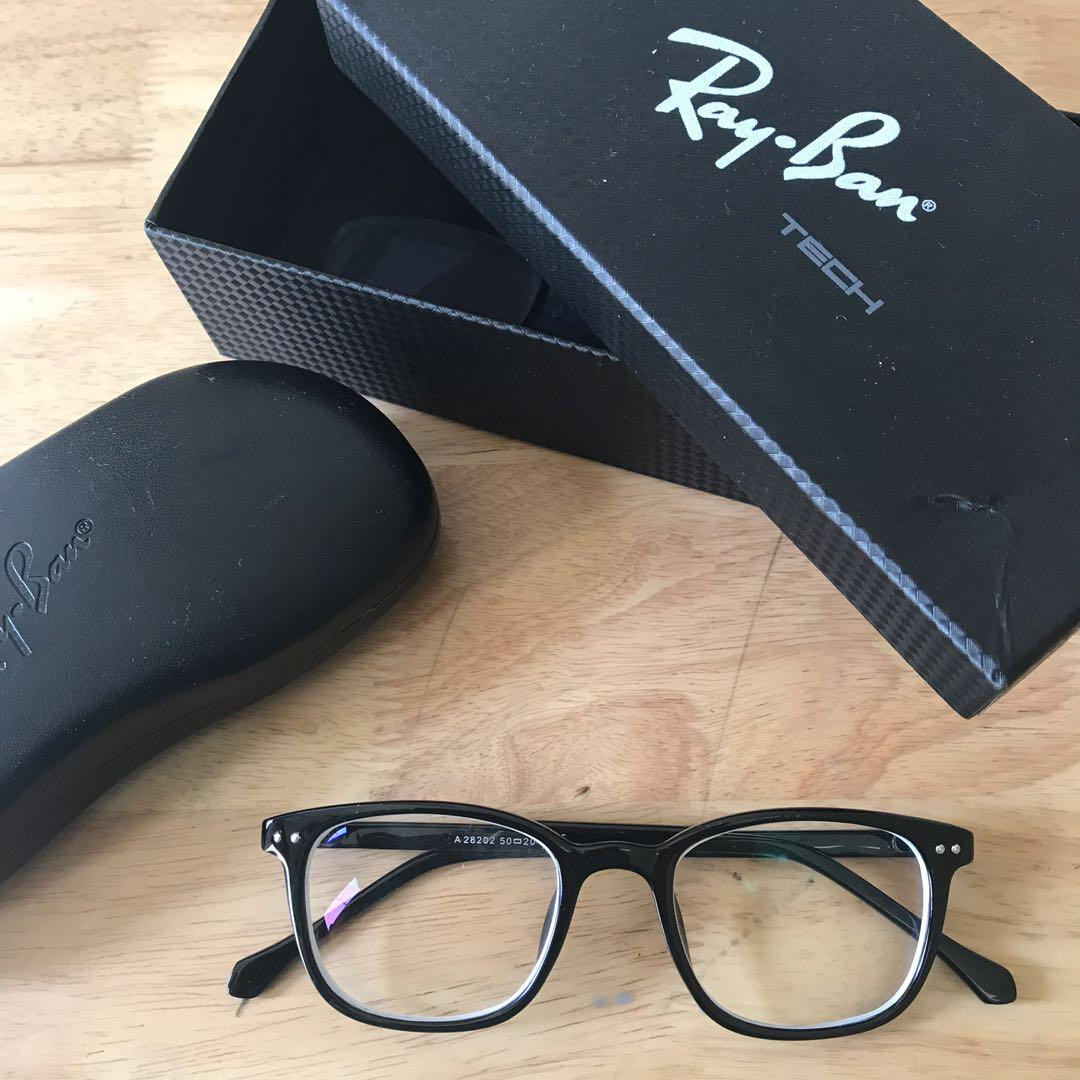 10 Rekomendasi Merk Frame Kacamata Terbaik Beserta Harganya Untuk Pria ...