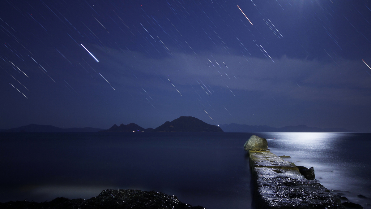 Fenomena Hujan Meteor Perseid: Cahaya Ajaib di Langit Agustus - IndoTimes
