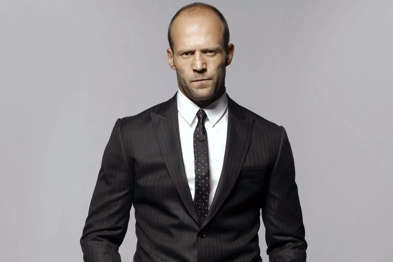 9 Rekomendasi Model Rambut Pria Botak Keren yang Wajib Dicoba