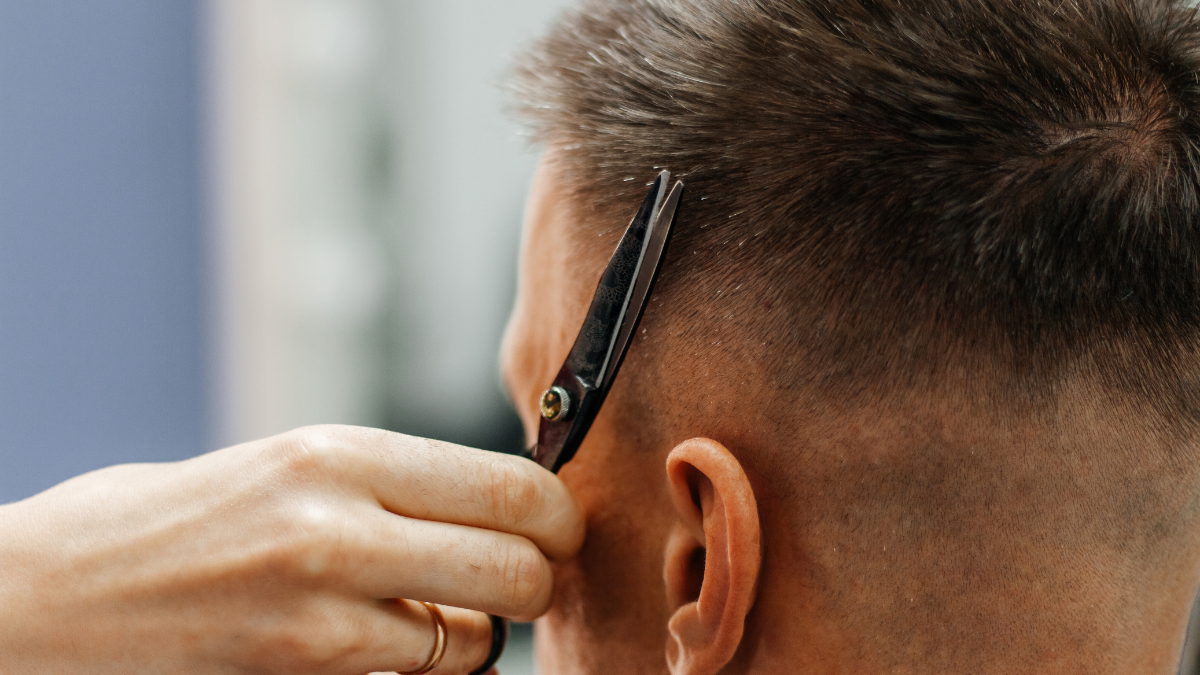 Potongan Rambut Tipis Pria: Rahasia untuk Tampil Lebih Percaya Diri ...